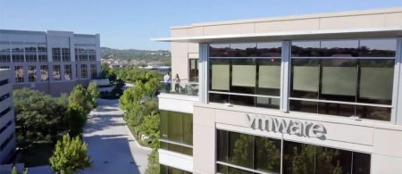 Broadcom dévoile son nouveau programme VMware Cloud - ChannelNews